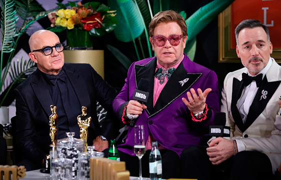 Elton John cancela concierto en Nueva Zelanda al quedarse sin voz por ... Elton John cancela concierto en Nueva Zelanda al quedarse sin voz por ...