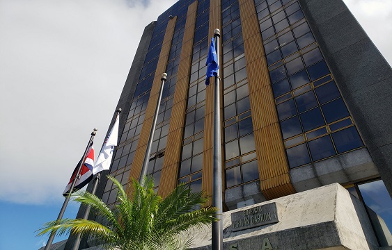 AmeliaRueda - Recope quiere pagar mayor porcentaje de anualidad a sus ...