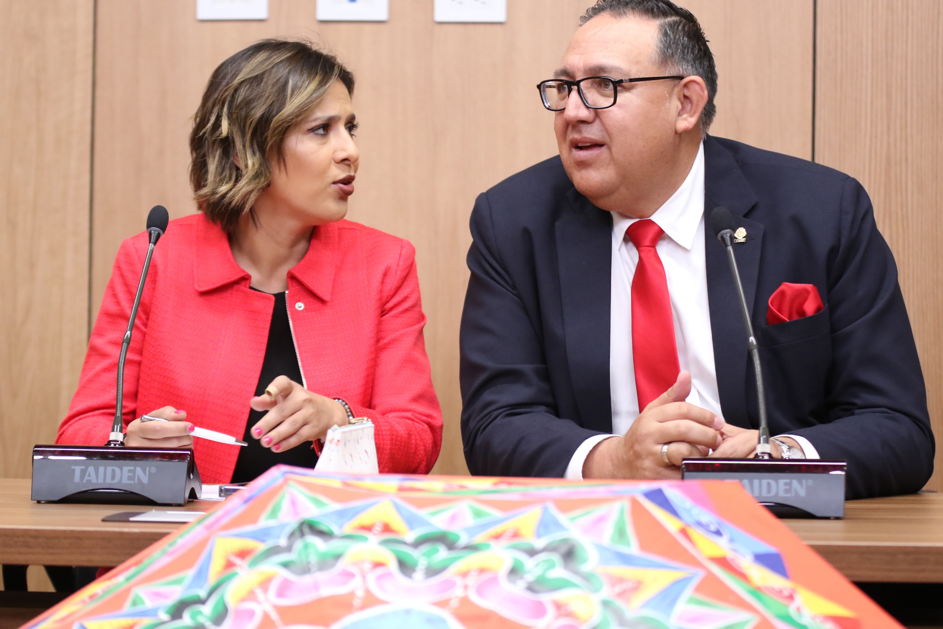 Elegir presidente con solo el 20% de los votos sería "un atropello a la ...