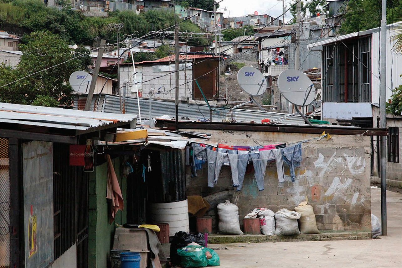 Población juvenil en precarios se quintuplicó desde 2010, alerta el ...