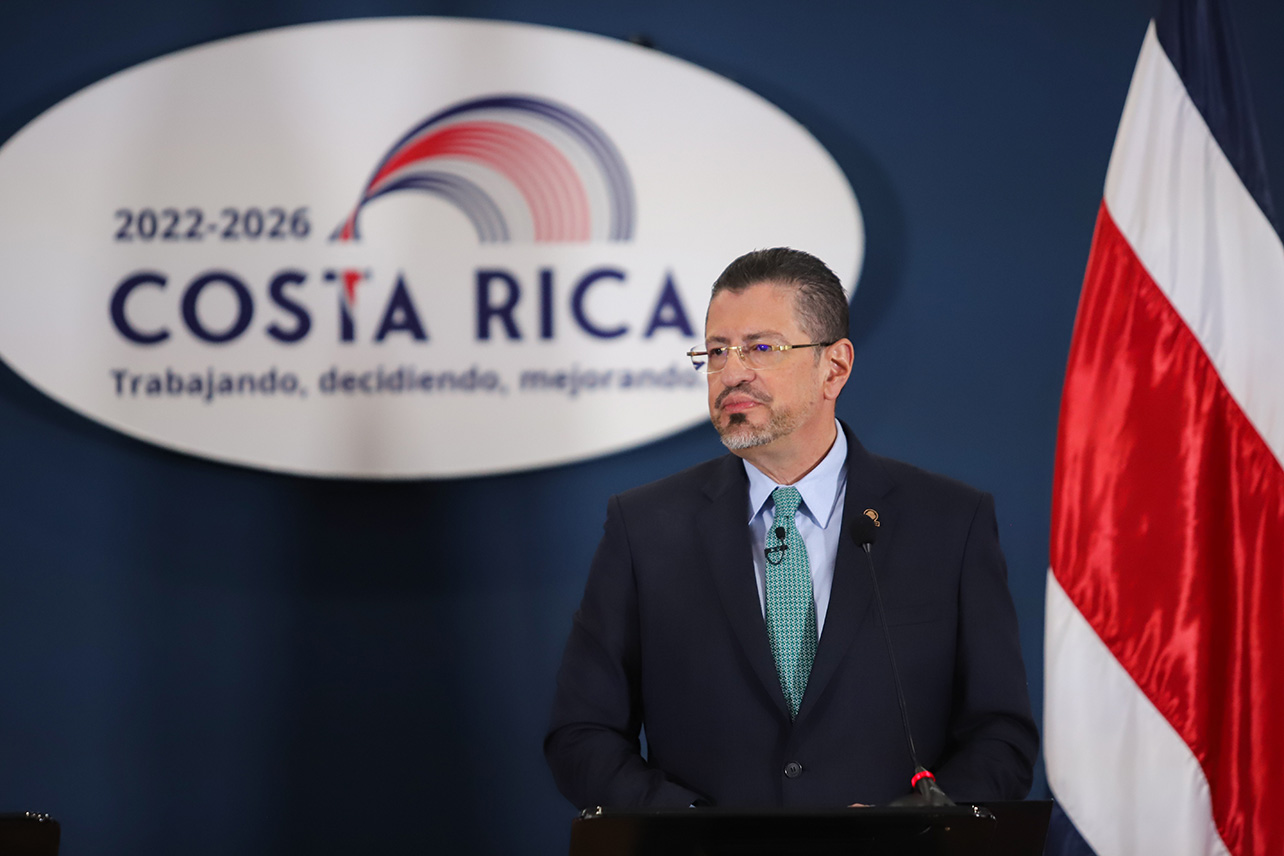 El confrontativo primer año de quien prometió no hacer “distingos entre ...